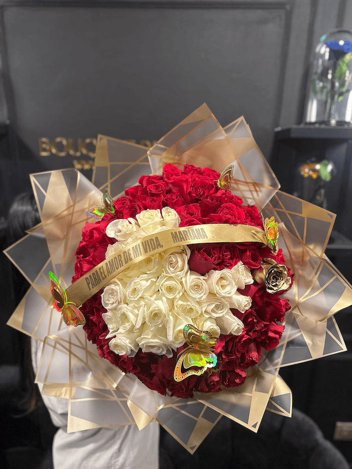 Arreglo de Flores Ramo Buchon Romántico