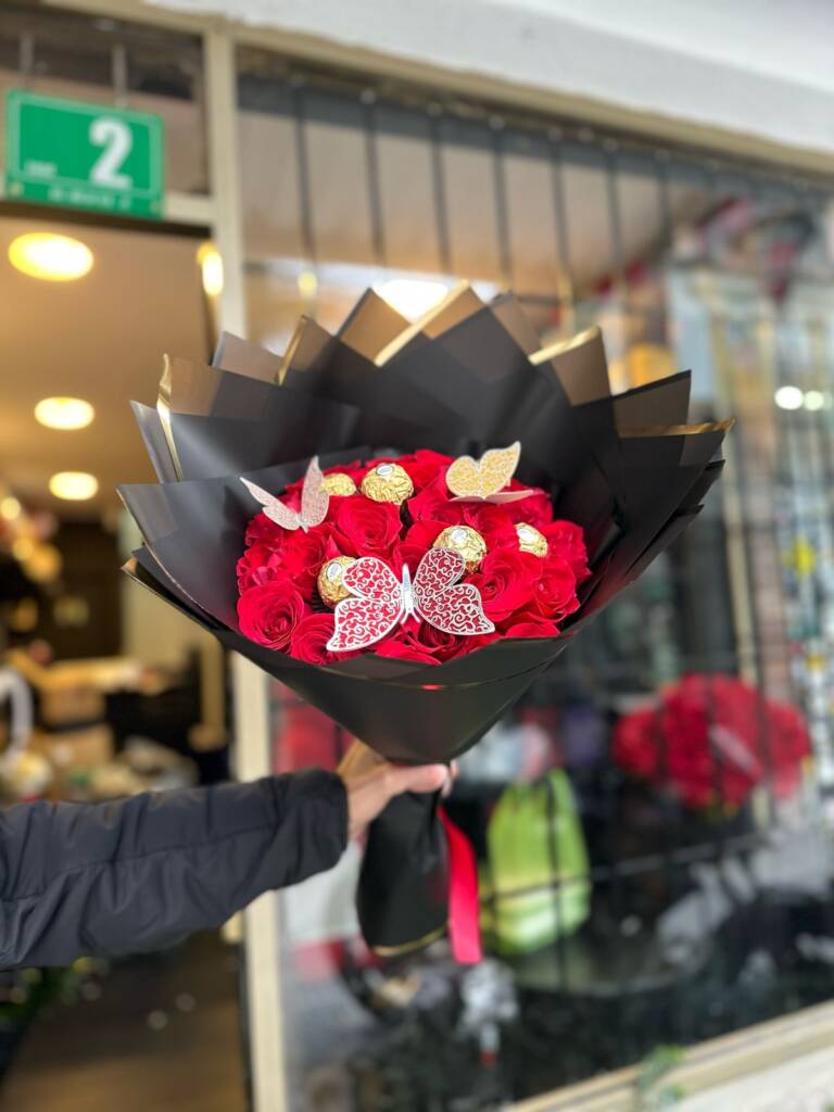 Ramo Buchón 24 Rosas + 🍫 Ferrero